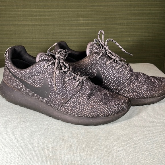 Nike | Shoes | Nike Roche Womens | Poshmark